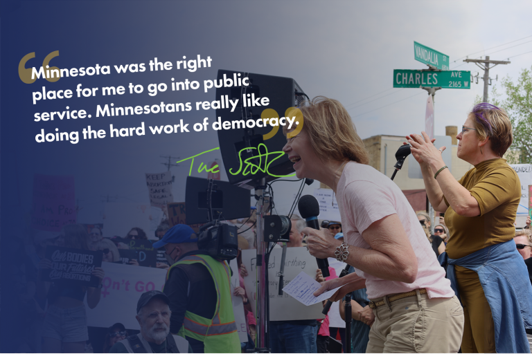 Biography - Senator Tina Smith